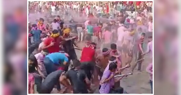 Holi with well is played in Matihani village of Begusarai | Begusarai ...