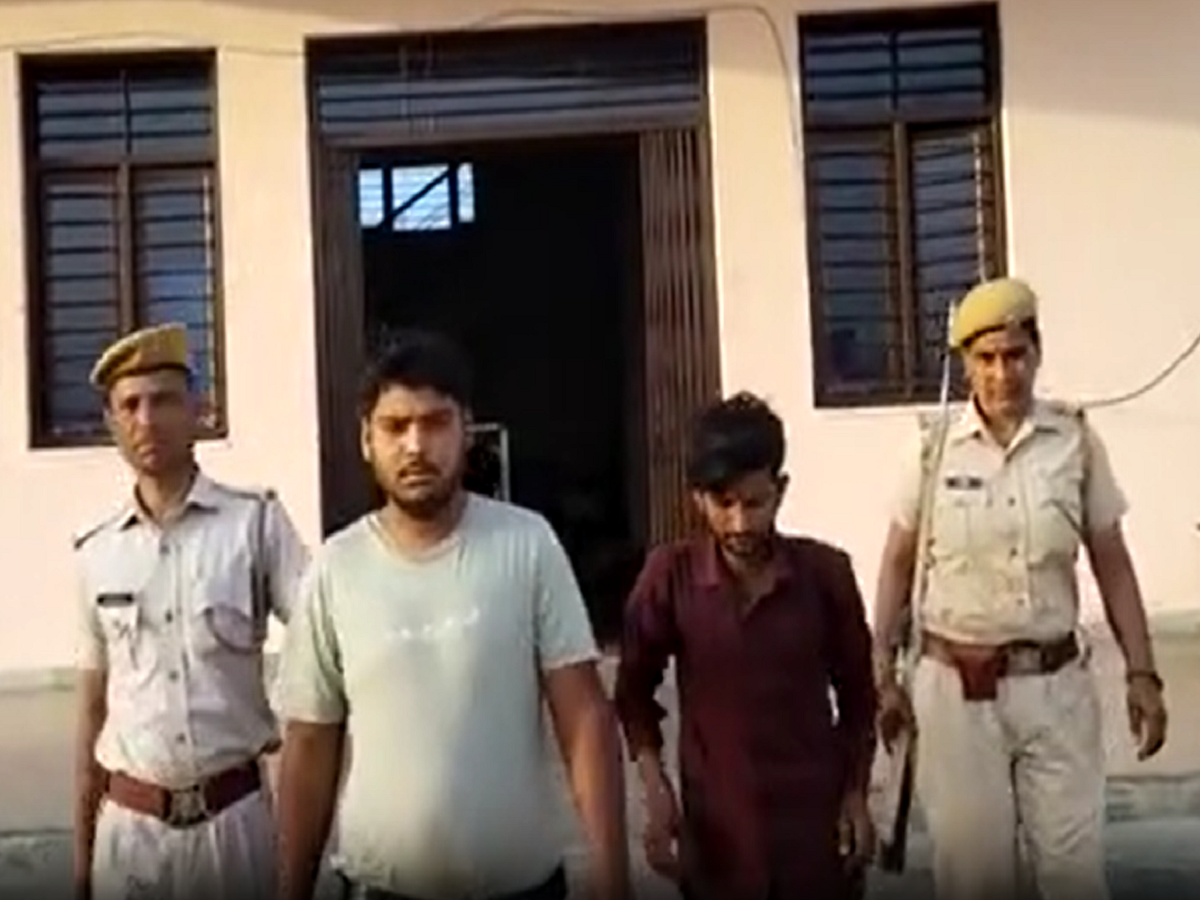 Karauli News Sadar Police And Dst Team Arrested Two Accused With About