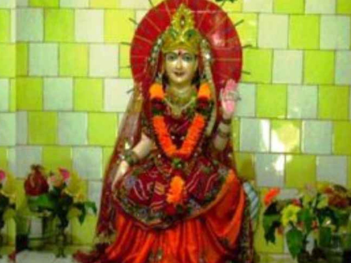 Chaitra Navratri 2024 Famous Devi Temple In mp Mandhare wali mata ...