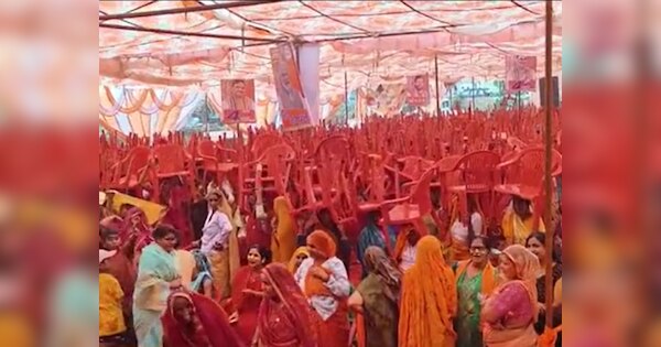 weather change in alwar People converted chairs into umbrellas to wait ...