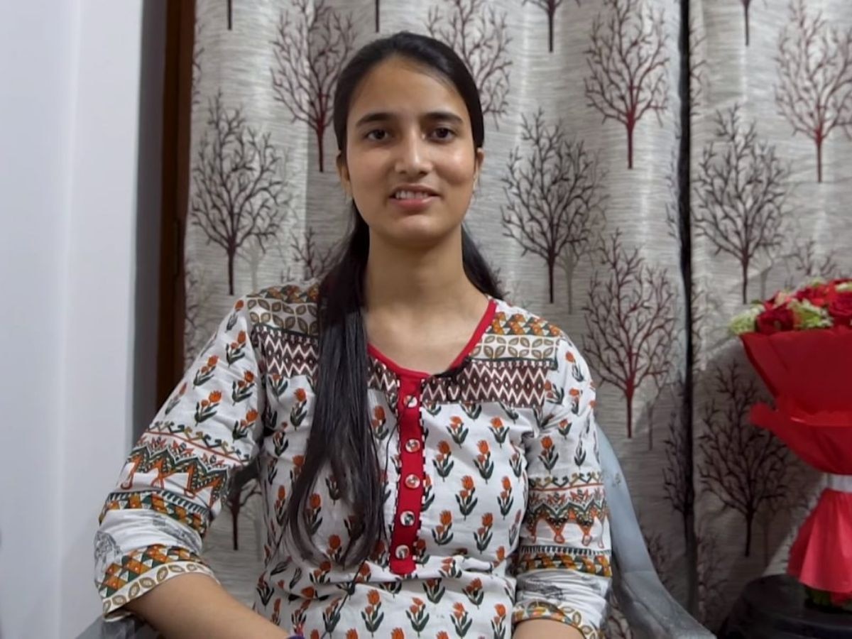 Success Story IAS Laghima Tiwari Cracked UPSC AIR 19 in First Attempt ...