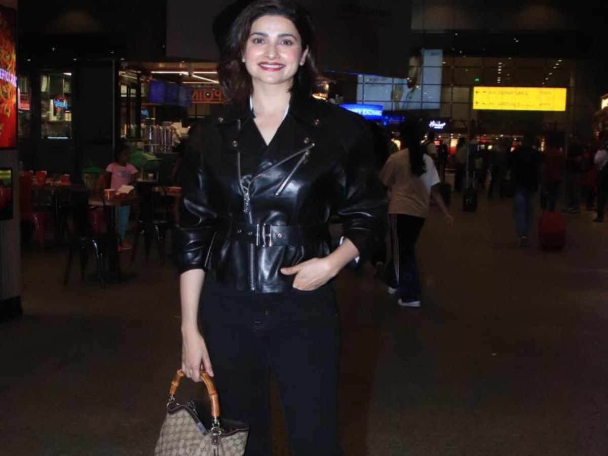 Prachi Desai and Kartik Aaryan all black look at airport elvish yadav ...