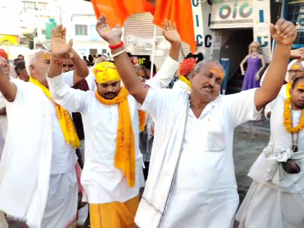 Jhalawar procession took out in city on occasion of Sant Pipa Jayanti ...