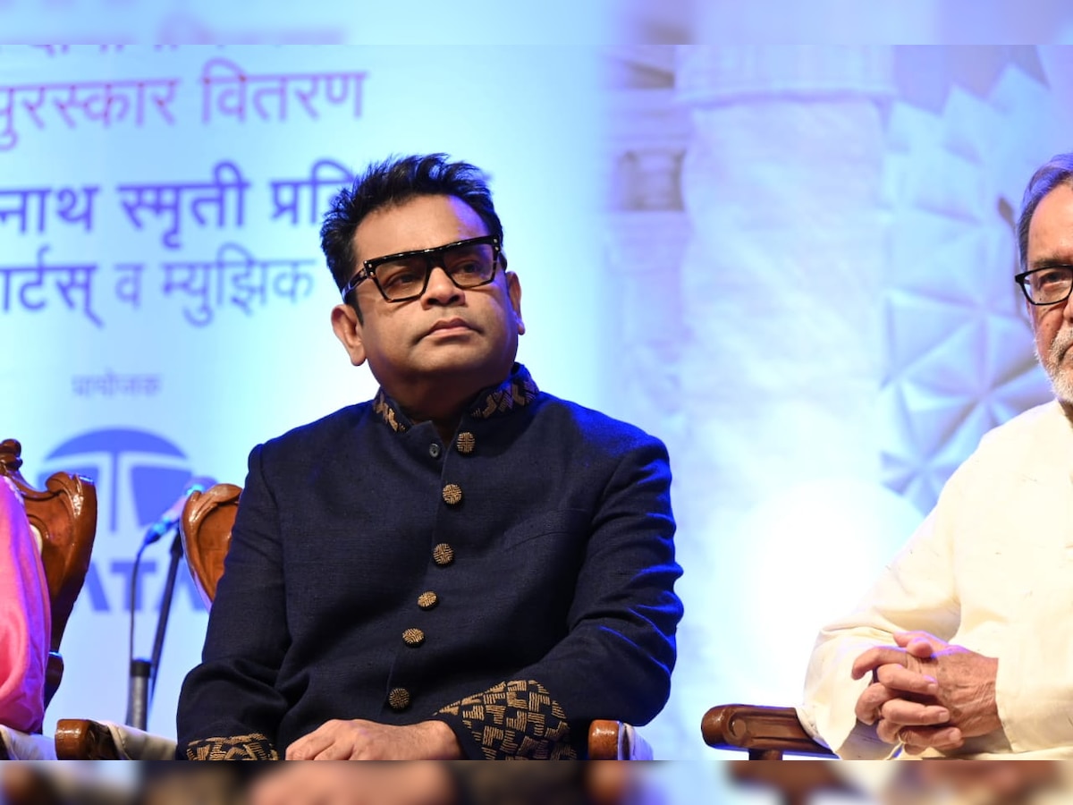 Amitabh bachchan honoured with Lata Deenanath Mangeshkar award padmini kolhapure randeep hooda ...