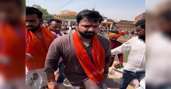 Lok Sabha elections 2024 Bhojpuri star Pawan Singh interacted with the public in Karakat | Pawan ...