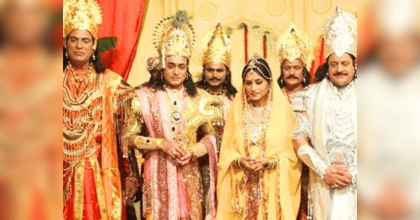 Nitish Bharadwaj To Rupa Ganguli and Mukesh Khanna 1988 Doordarshan Old ...