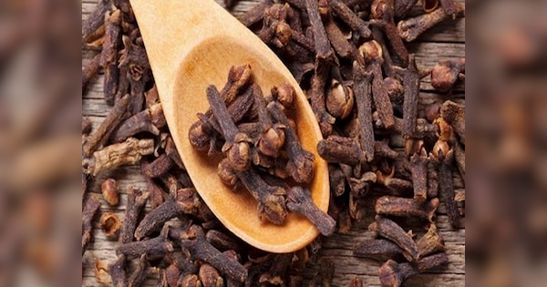 Clove relieves cough and joint pain in a moment know method of remedy ...