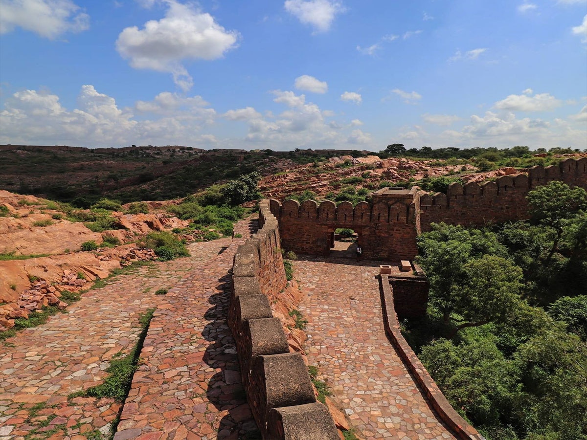 Rajasthan bharatpur bayana fort first Jauhar took place know history | Rajasthan News: राजस्थान ...