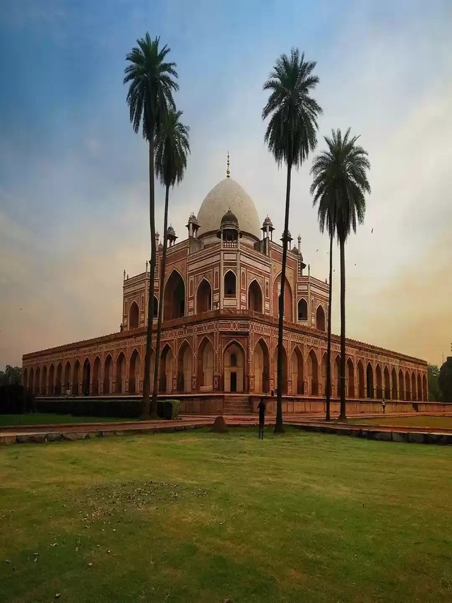 Humayun Tomb History: हुमायूं के मकबरे के बगीचे में दफ्न हैं बाबर और ...