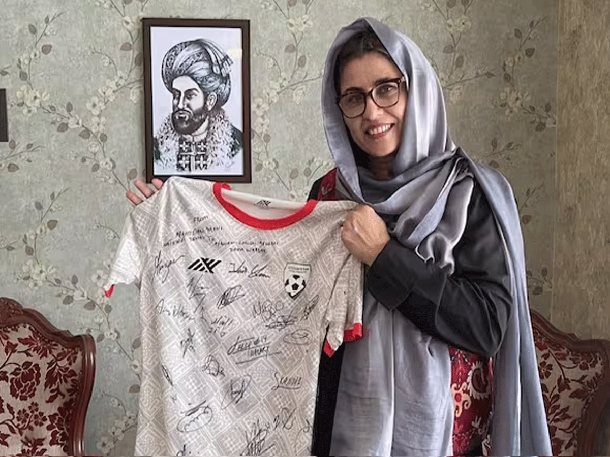 [no Afghan diplomat Zakia Wardak Resigned was caught gold smuggling in ...