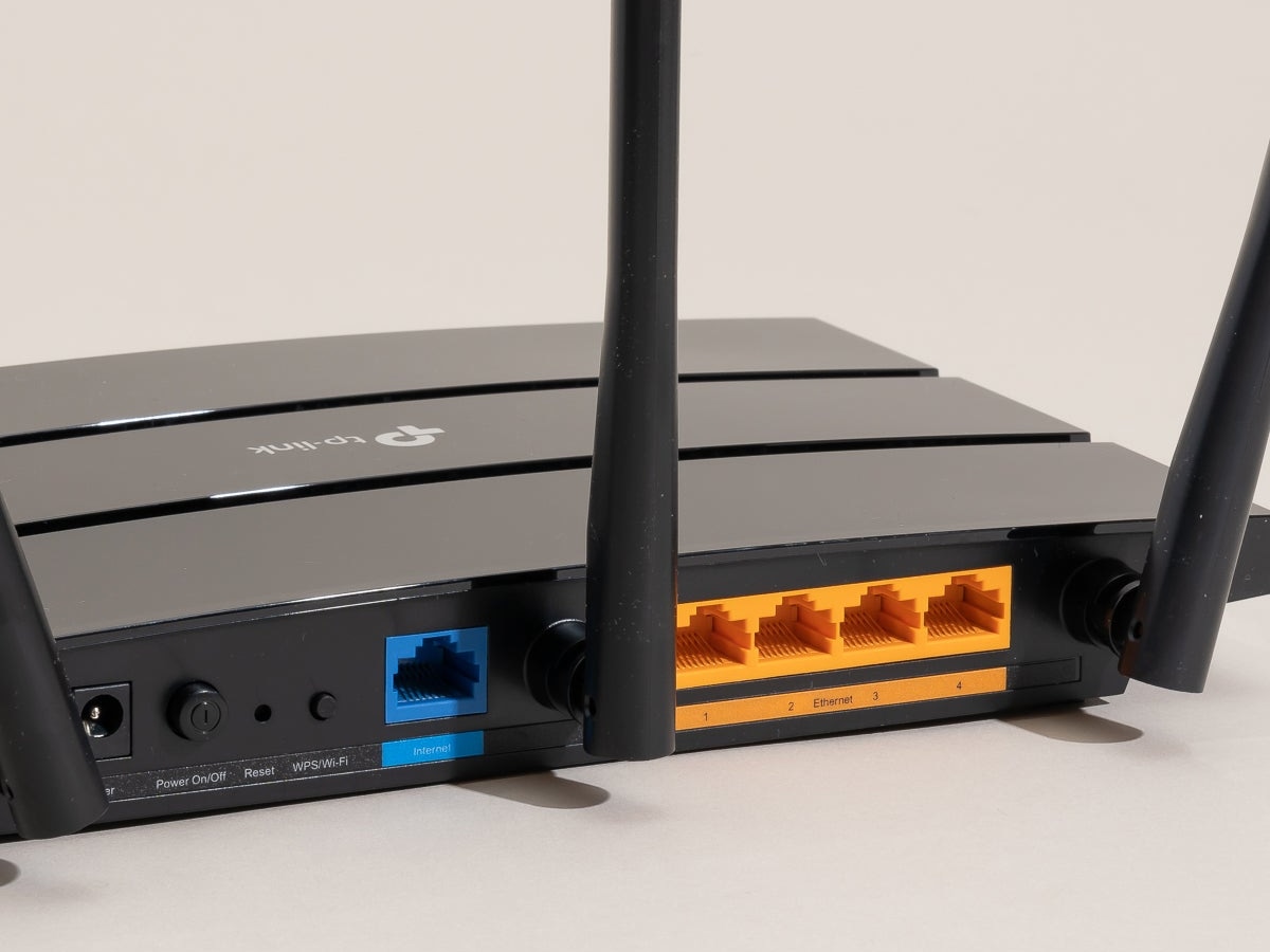 What is the right position to install your wife router | कहीं घर के इस ...