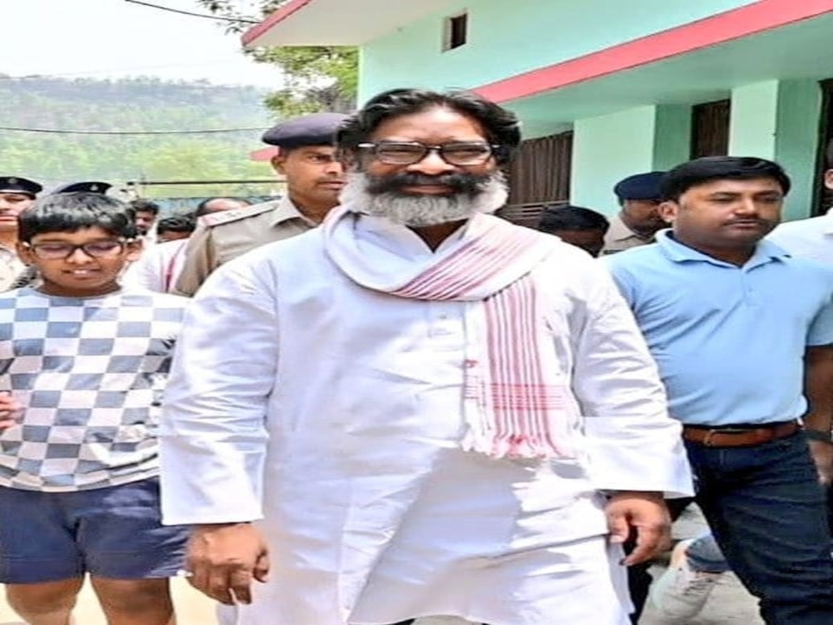 Hemant Soren new look like his father Shibu Soren former Jharkhand CM ...