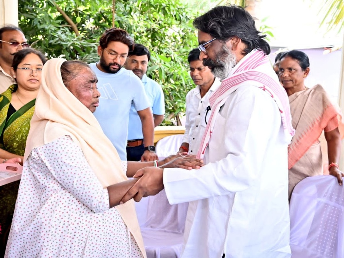 Hemant Soren new look like his father Shibu Soren former Jharkhand CM ...