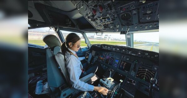 Career option after 12th become pilot and get Highest Salary Jobs in ...