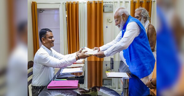 PM Modi Net Worth: बे'कार हैं मोदी, जानिए 5 साल में कितनी है उनकी कमाई