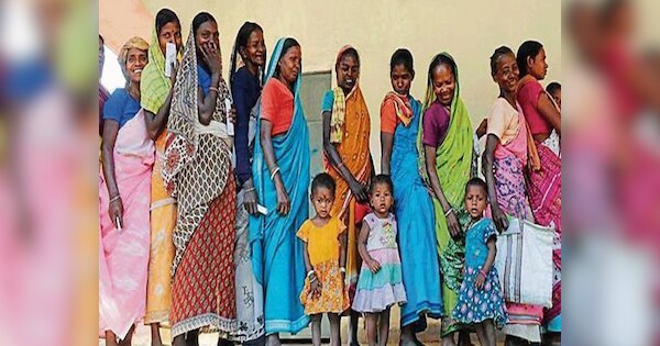 Jharkhand Women voters cast their votes heavily on 4 seats Election ...