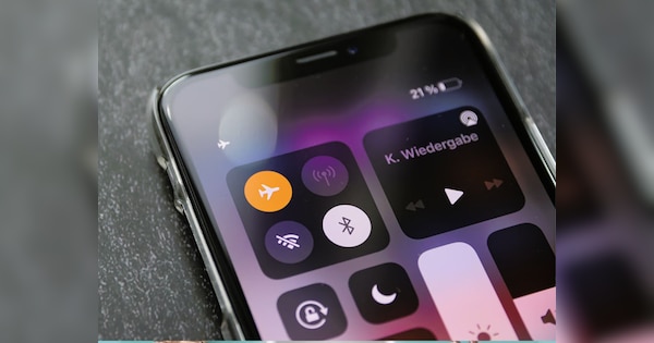 apple new feature reduce motion sickness in moving car know how its ...