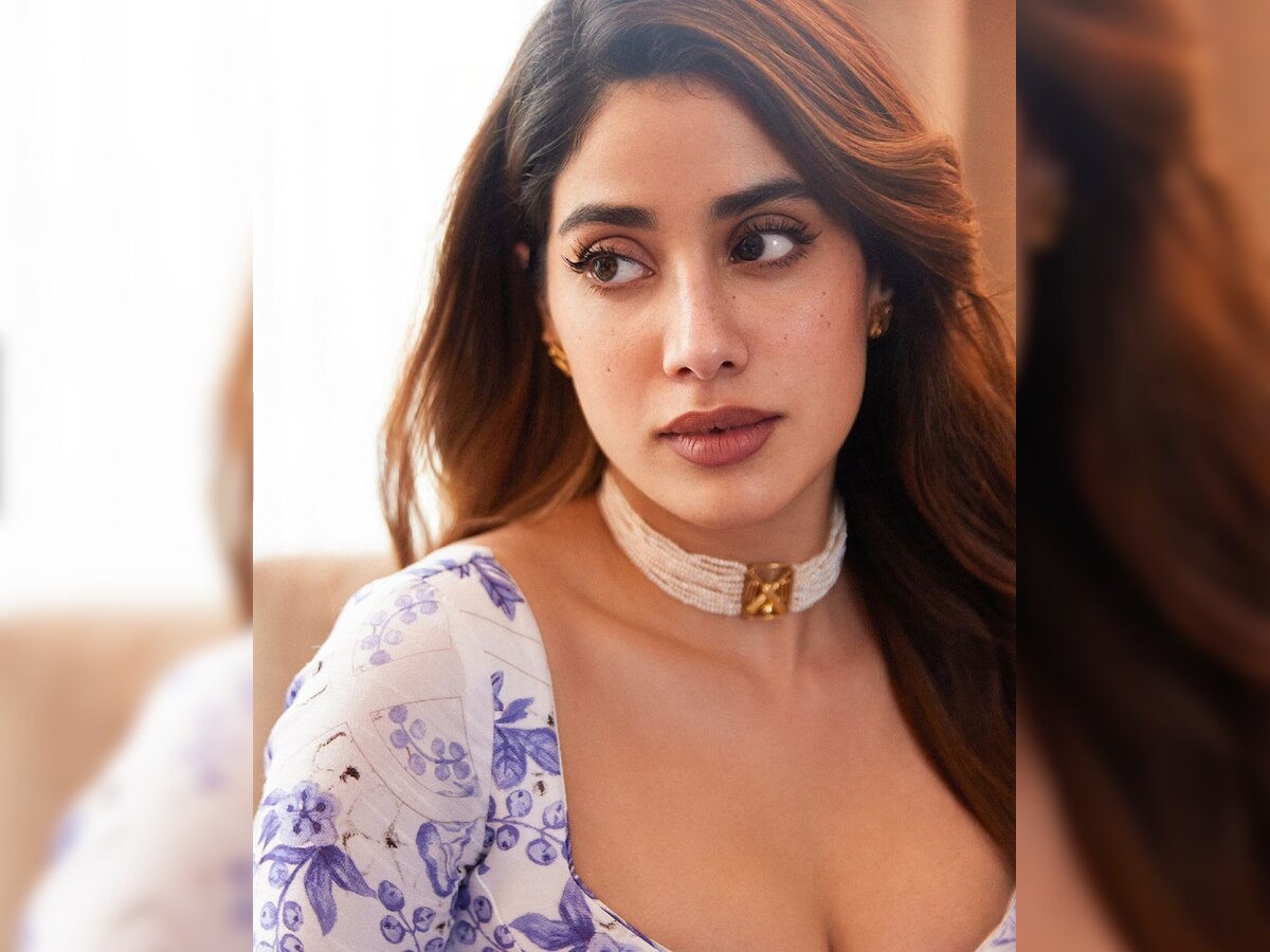Janhvi Kapoor wear low neckline choli white lehenga beautiful eyes moti ...