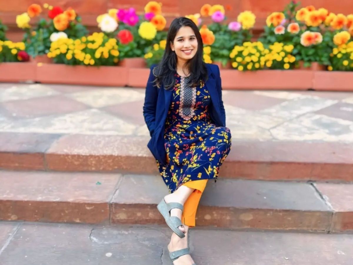 Success Story Of Ayushi Pradhan given UPSC exam 3 attempts At age of 26 ...