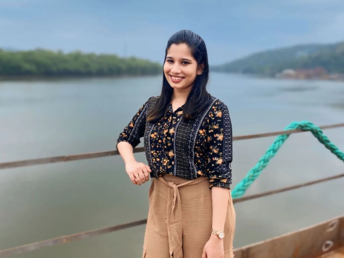 Success Story Of Ayushi Pradhan given UPSC exam 3 attempts At age of 26 ...