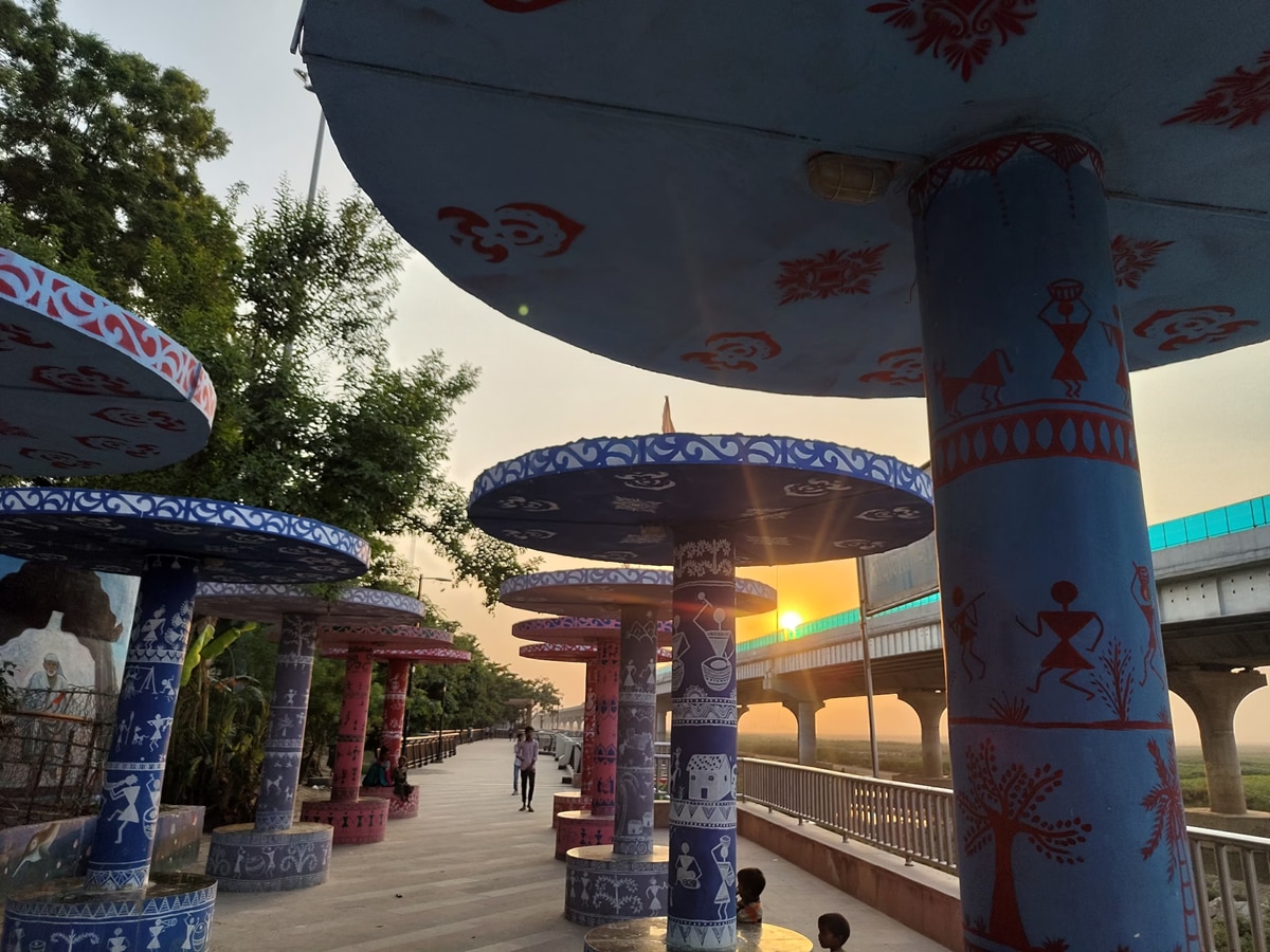 Famous ganga ghat in patna from Gandhi to baans every ghat has ...