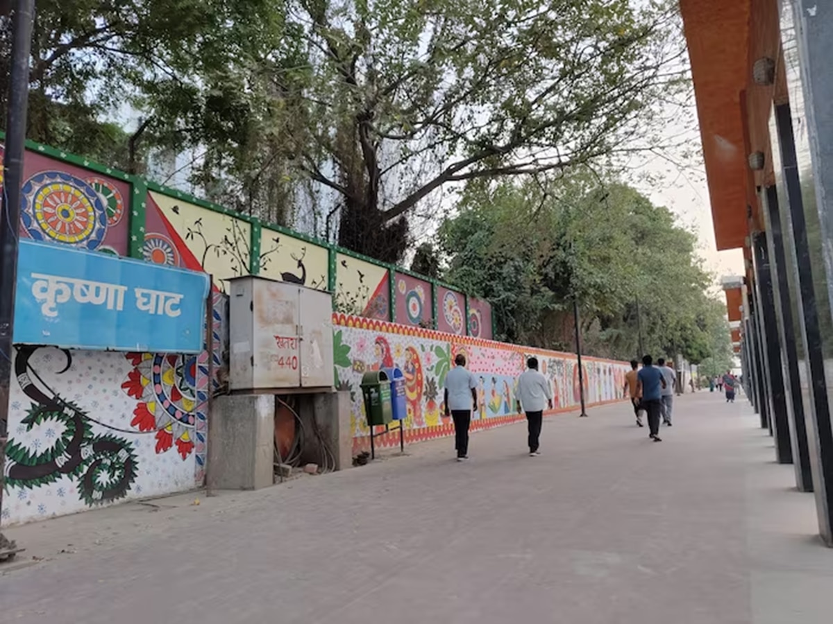 Famous ganga ghat in patna from Gandhi to baans every ghat has ...