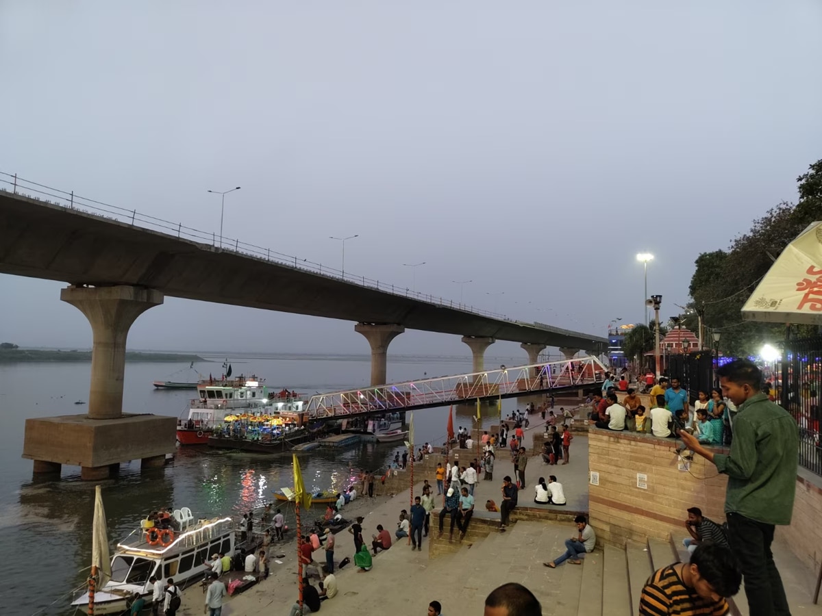 Famous ganga ghat in patna from Gandhi to baans every ghat has ...