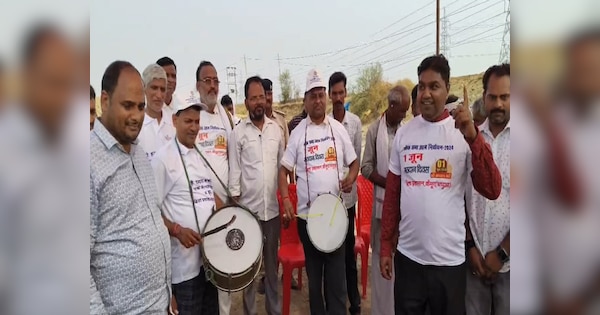 Bihar Heating Kaimur DM making voters aware by riding bicycle and ...