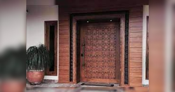 main door vastu tips know importance of shree symbol on main door pe ...