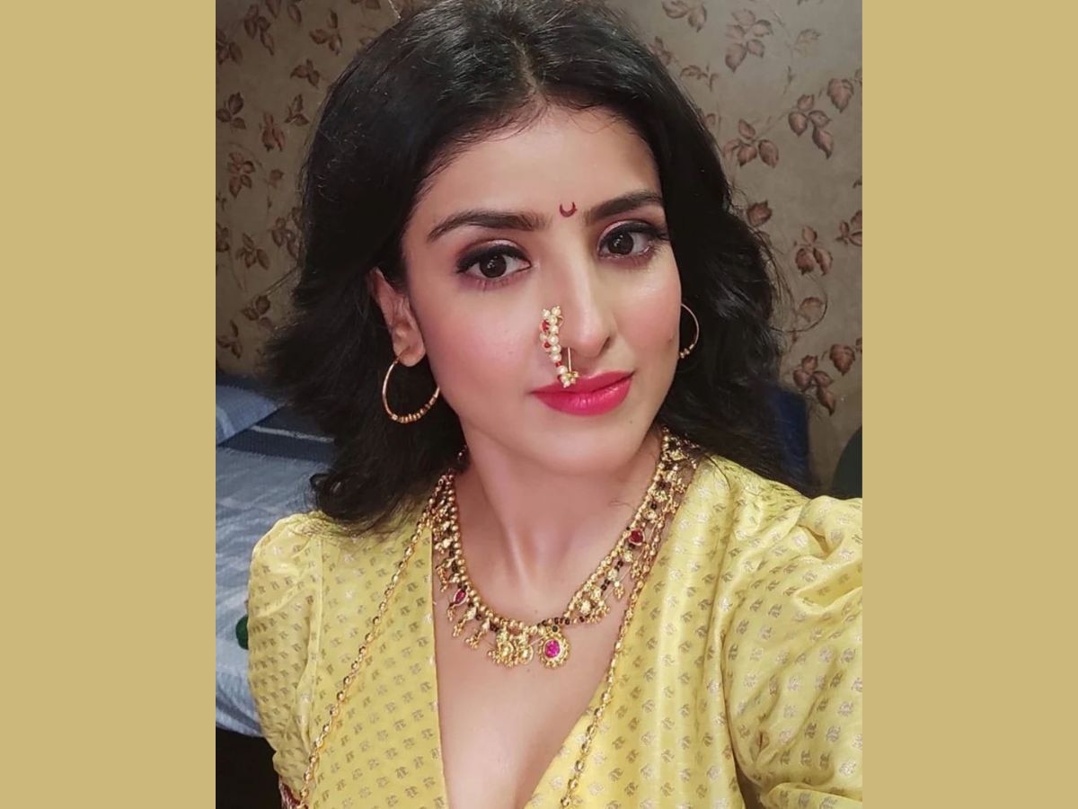 panchayat 3 cast vidhayak ji daughter chitra Kirandeep Kaur Sran glamrous beautiful photos ...