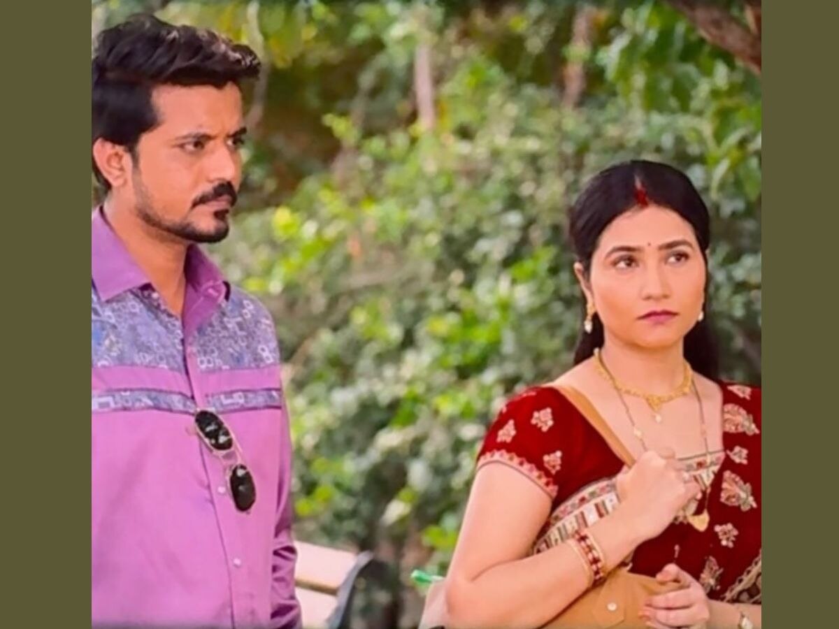 Who is Panchayat 3 Raveena aka aachal tiwari rinki friend glamours photos | 'पंचायत 3' में रिंकी ...