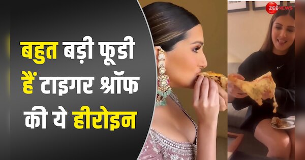 beautiful tara sutaria food video eat cheeze pizza to panner roll make ...