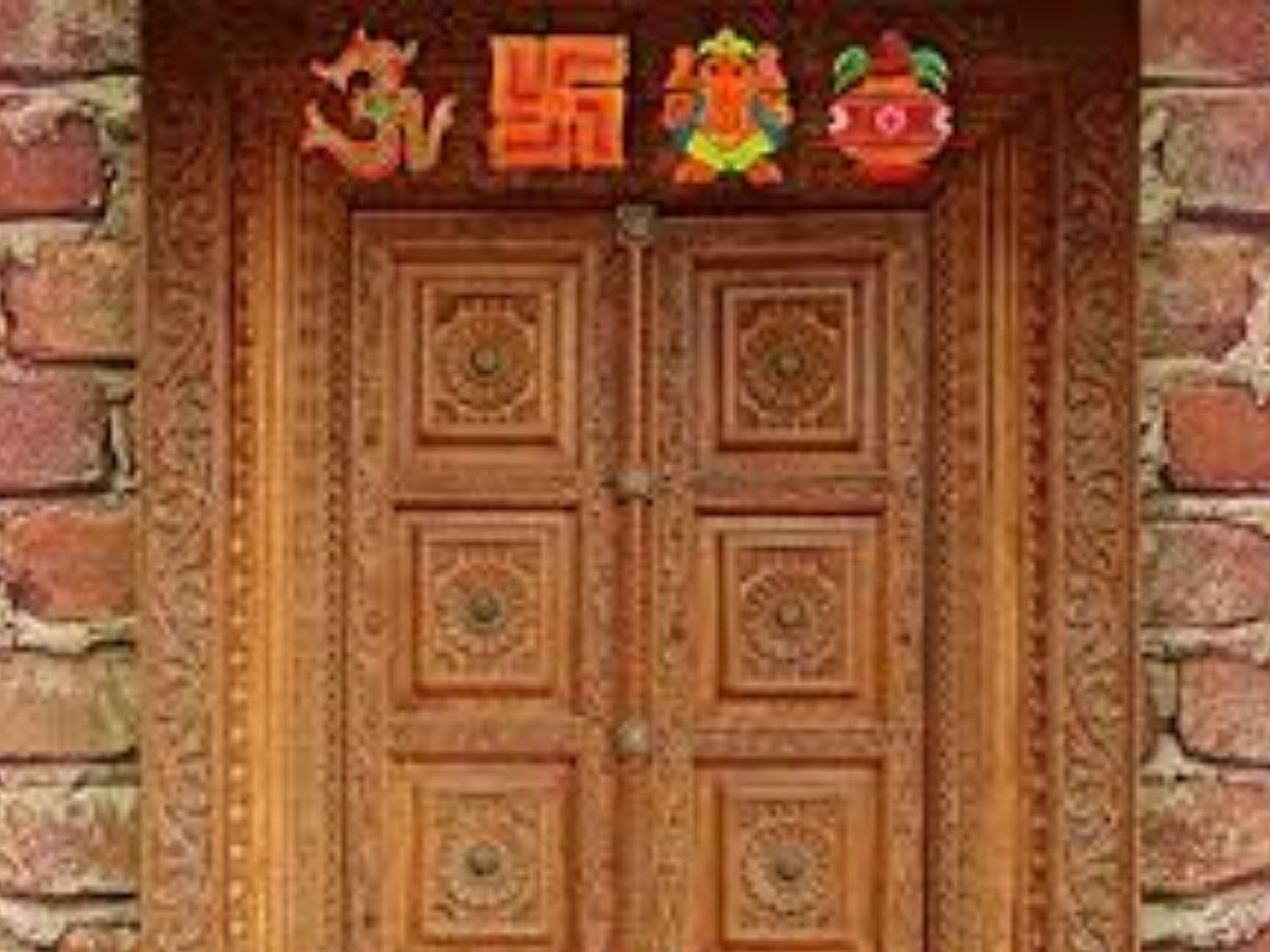 swastik sign benefits significance and benefits of making turmeric ...