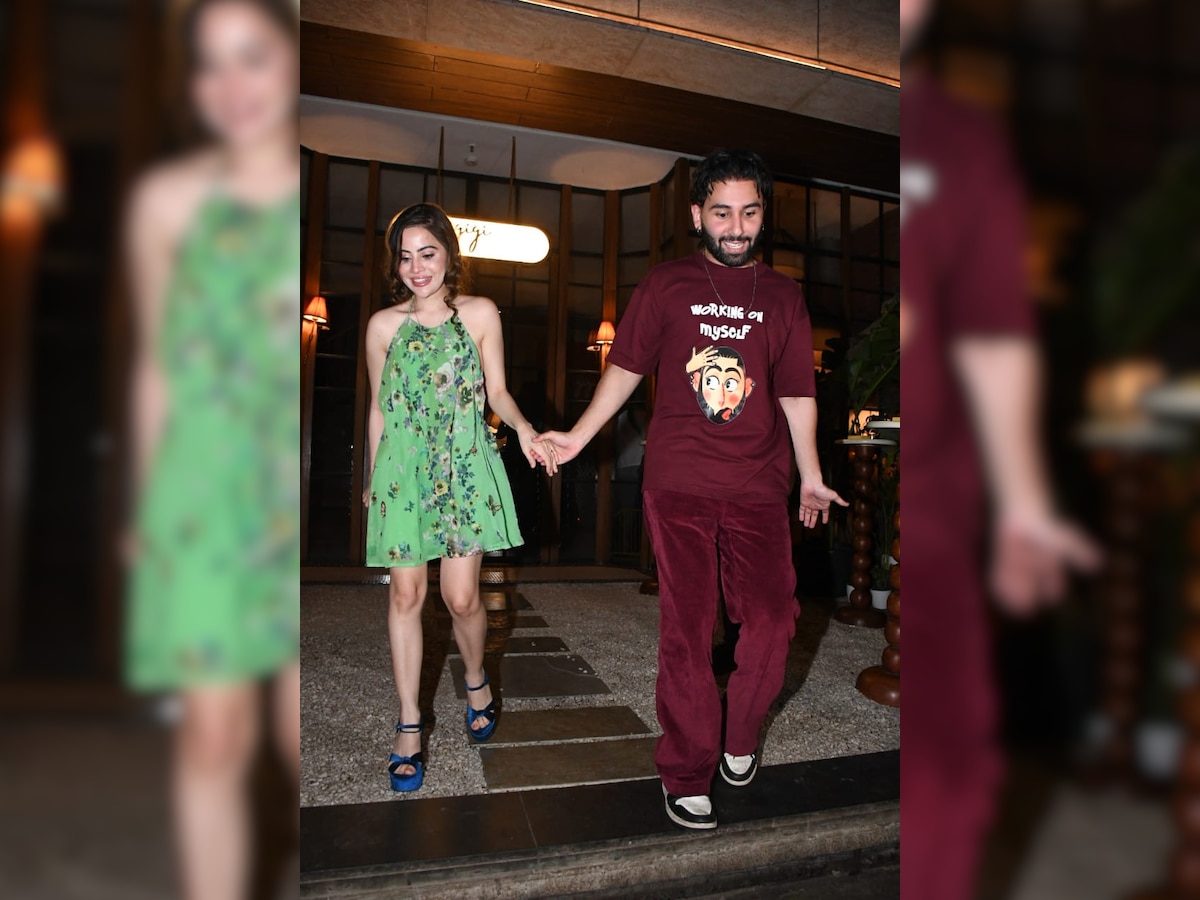 Urfi Javed and Orry Are Good Friends and Spot Together Give Pose To ...