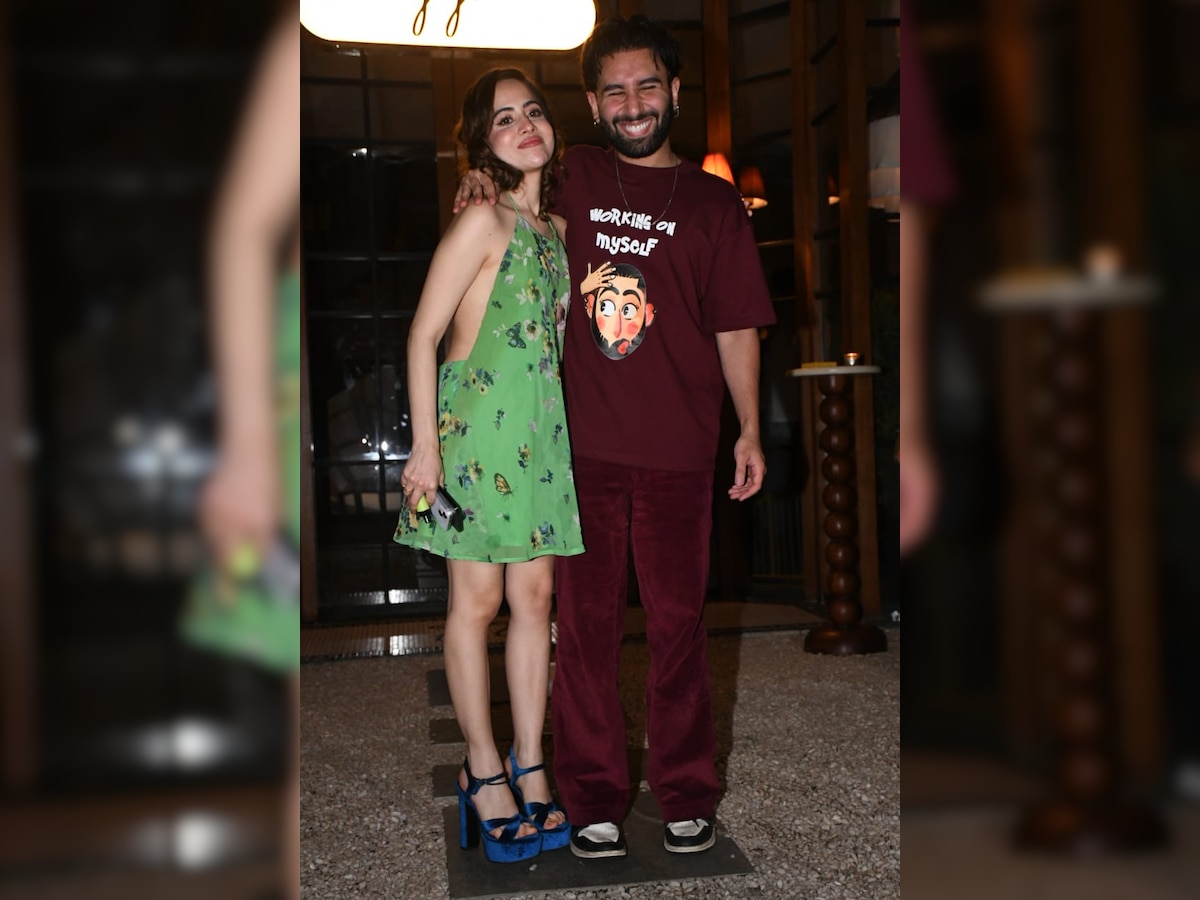 Urfi Javed and Orry Are Good Friends and Spot Together Give Pose To ...