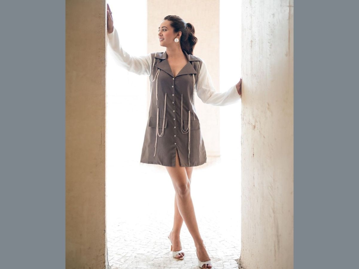 Panchayat 3 Pradhan ji daughter Rinky aka Saanvika Glamorous Photos ...