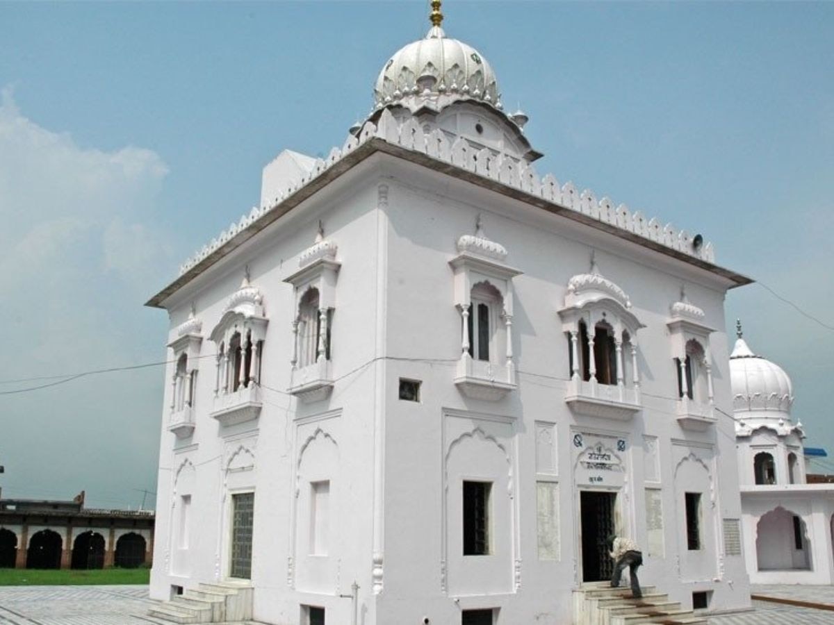 10 Historical Gurudwaras of Punjab Included Golden Temple and Anandapur ...