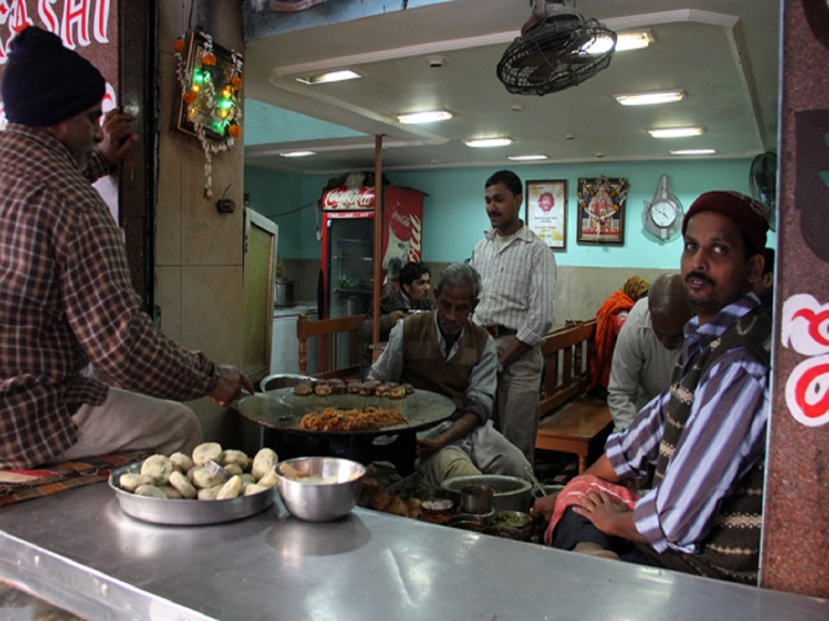 Know all about 70 years old Varanasi famous Kashi Chaat Bhandar where ...