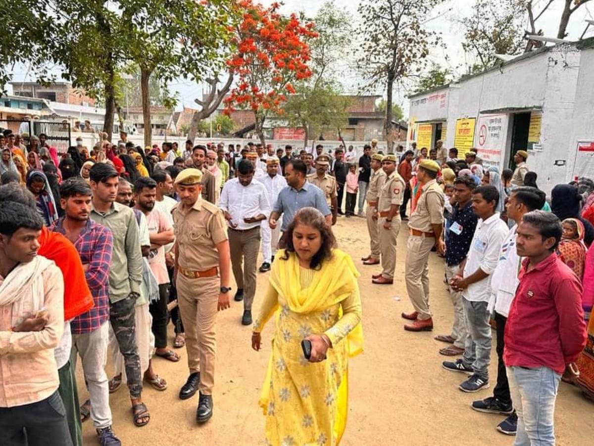 PWD XEN suspended on DMs recommendation who is IAS Neha Prakash | DM की ...