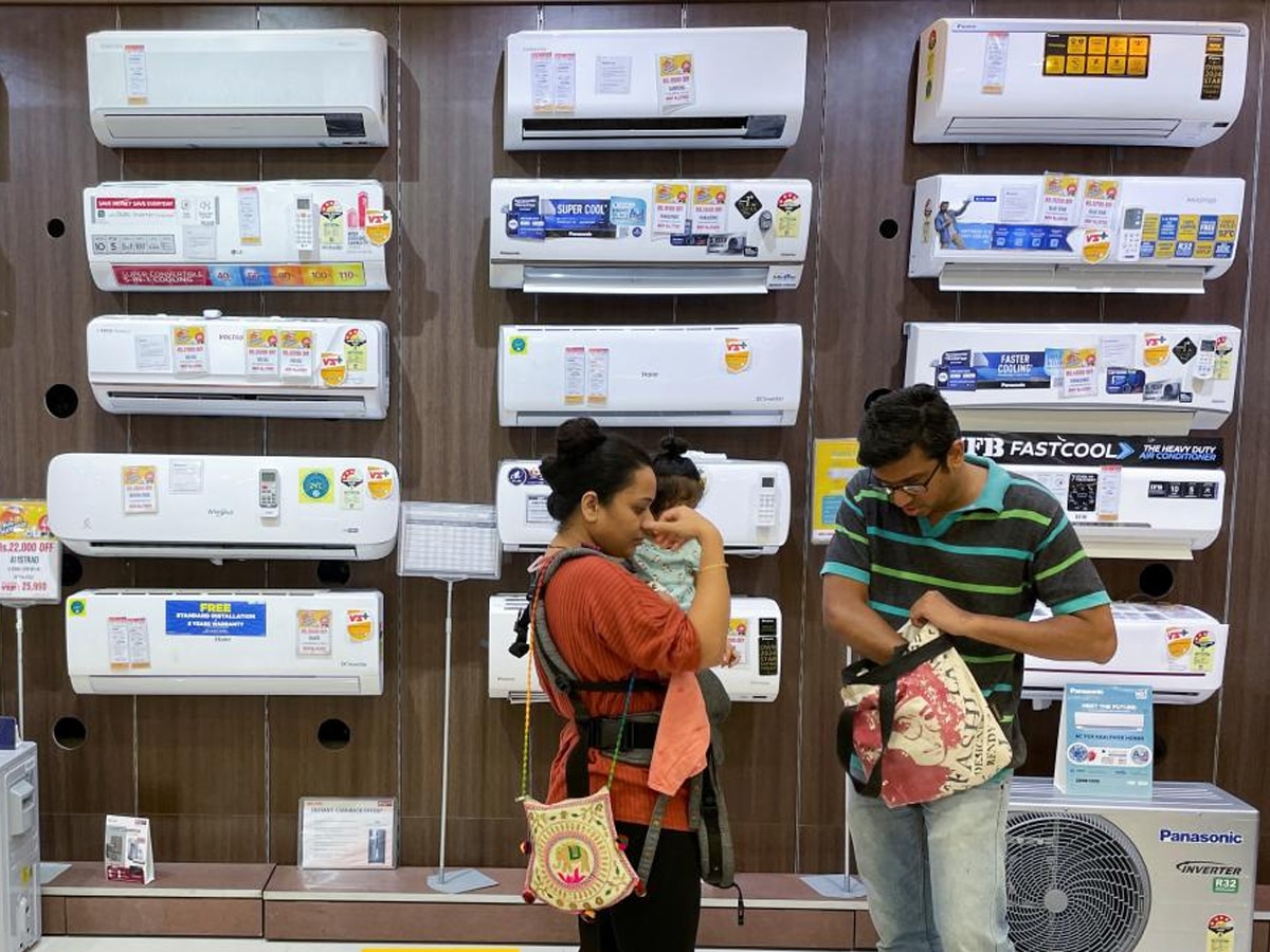 AC Tips And Tricks Air Conditioner Damage In Monsoon Dont Do These 5 Mistakes | बारिश में AC से ...