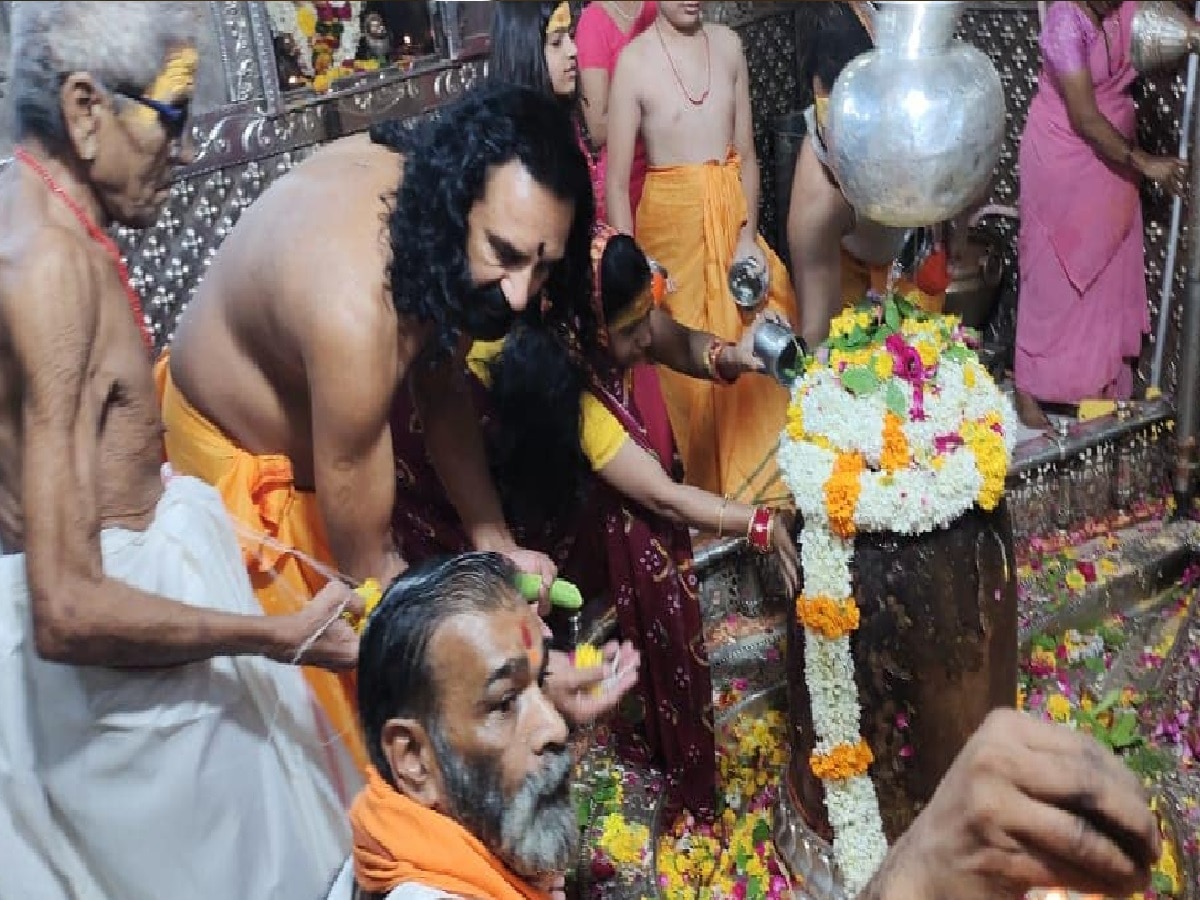 famous spiritual gurus in India who left Police Engineering job and ...