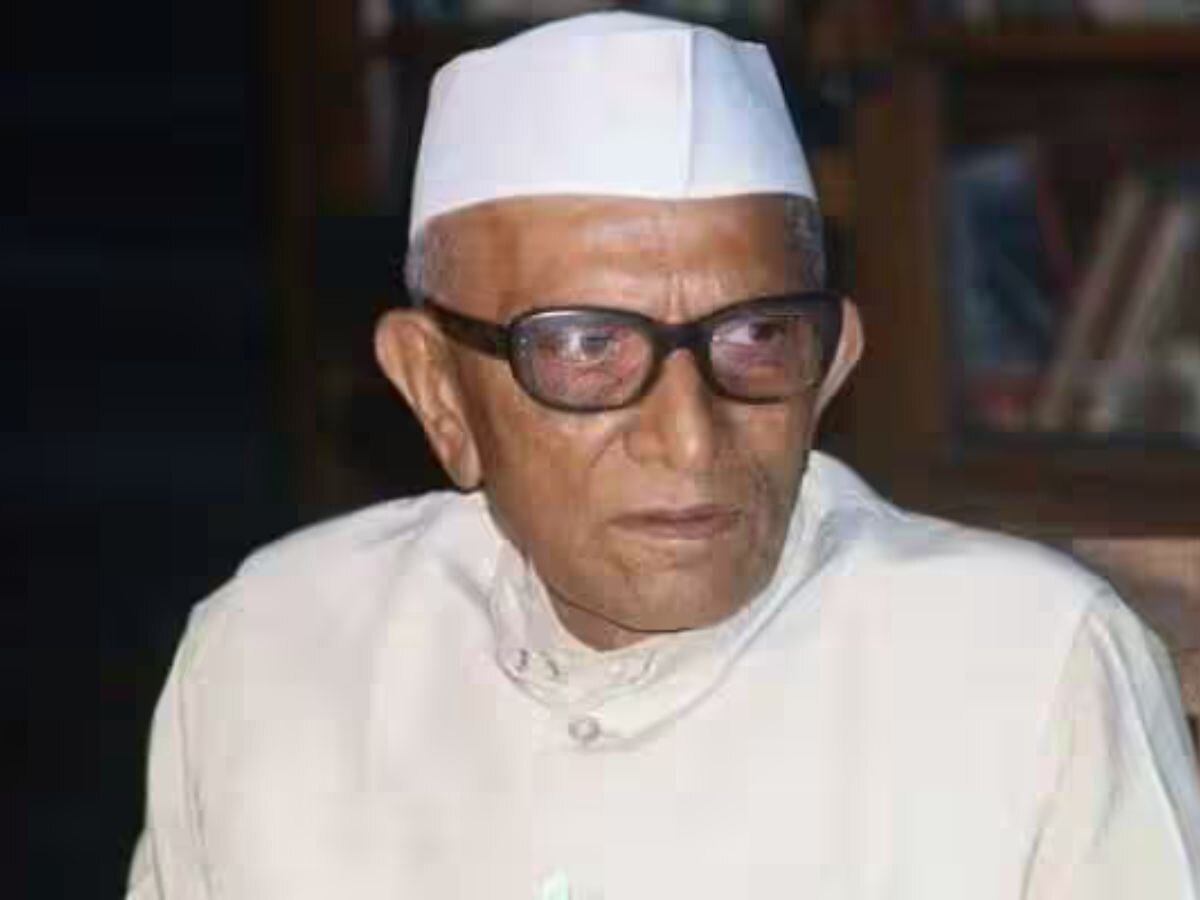 jawahar lal nehru to manmohan singh prime minister who presented the ...