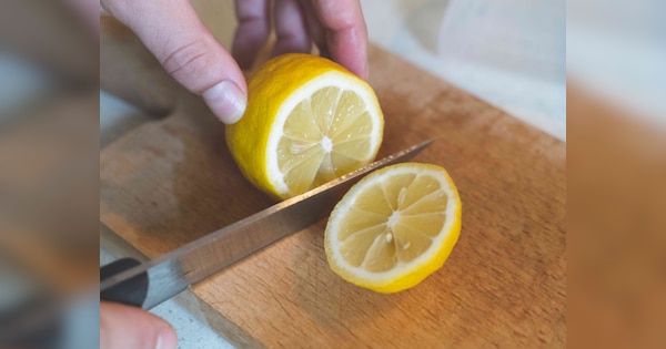 Do not eat these 4 foods with lemon which create poison in your stomach ...