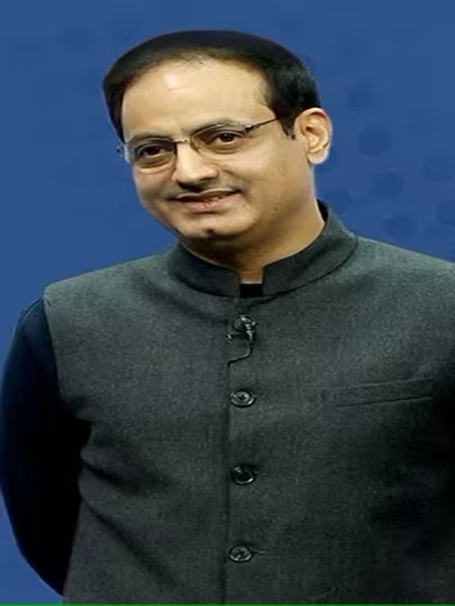 किसी के प्यार में पड़ने से पहले जान लें विकास दिव्यकीर्ति ये बात