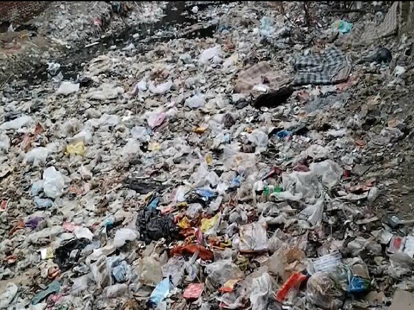 delhi rain Chaukhandi people troubles increased due to sewer and drain ...