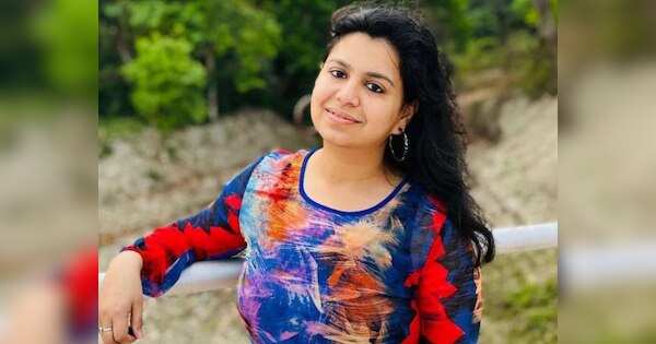 IAS Divya Mittal is in news for her work deoria UP DM story of became IAS officer is interesting ...