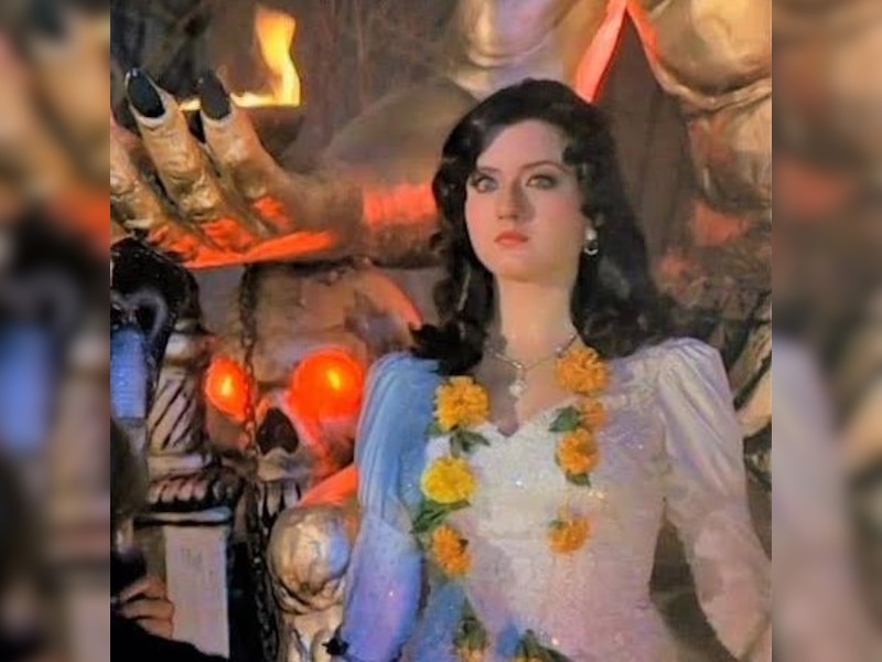 Veerana Movie Heroine Ka Naam, Jasmine Dhunna Wikipedia Story | वीराना हीरोइन का नाम, जैस्मिन ...