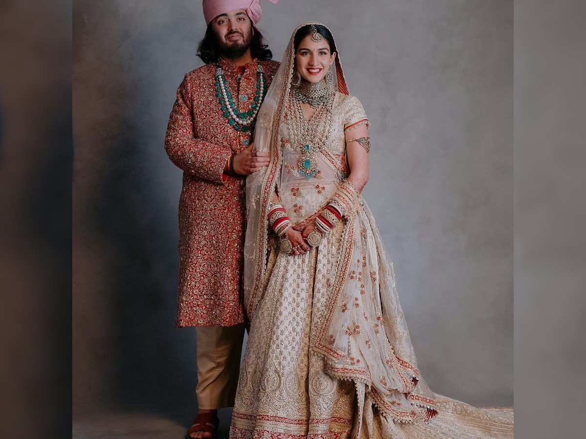 Anant Ambani sarpech Kalgi is so expensive made with diamond ruby worth ...