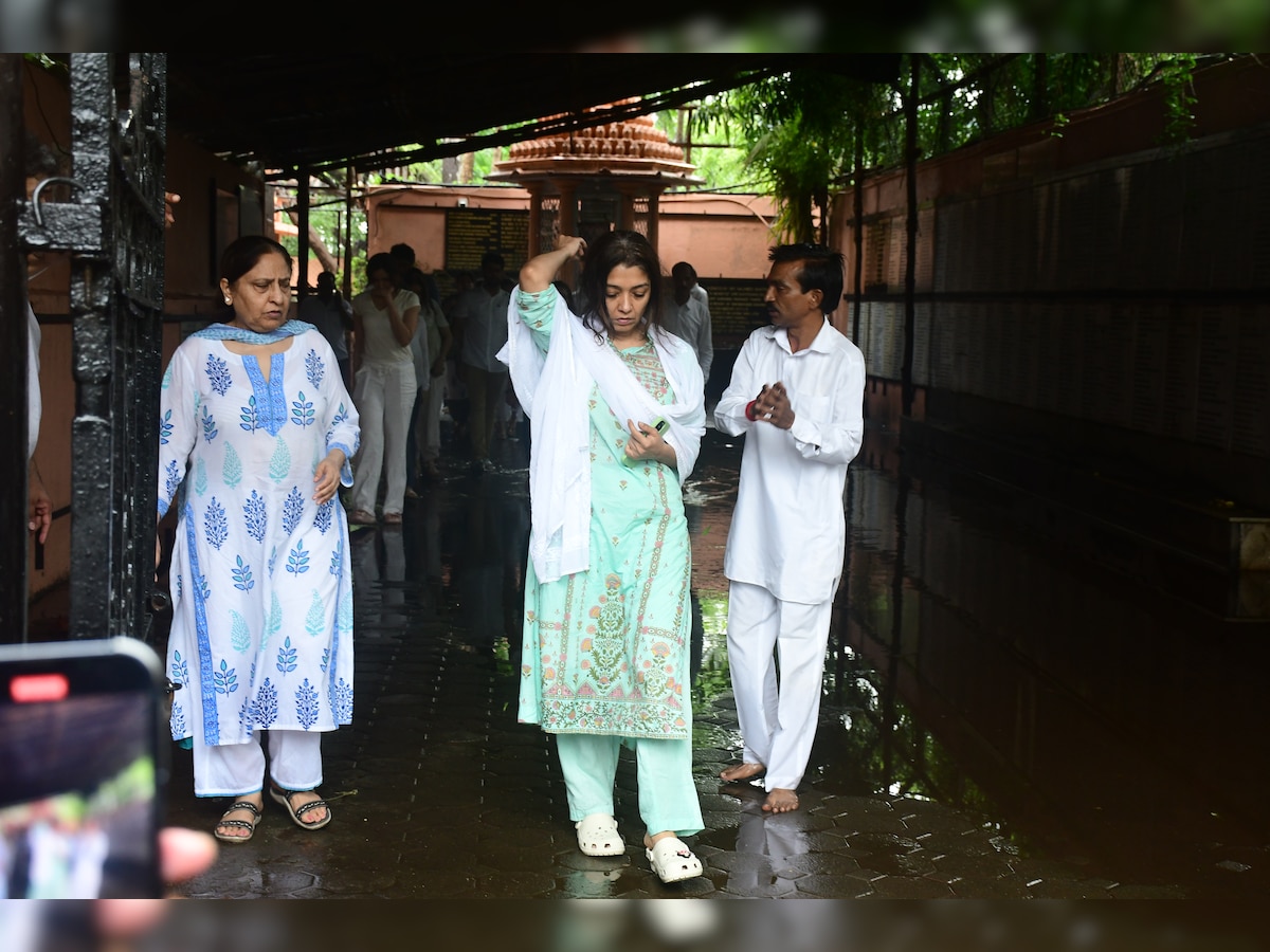 Who is Krishan Kumar Wife Tanya Singh mother of Tishaa Kumar Singer ...