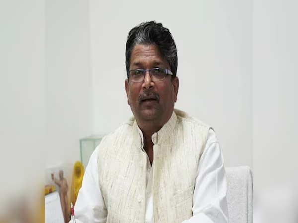 former minister Alok Mehta angry over Bihar not getting special status ...